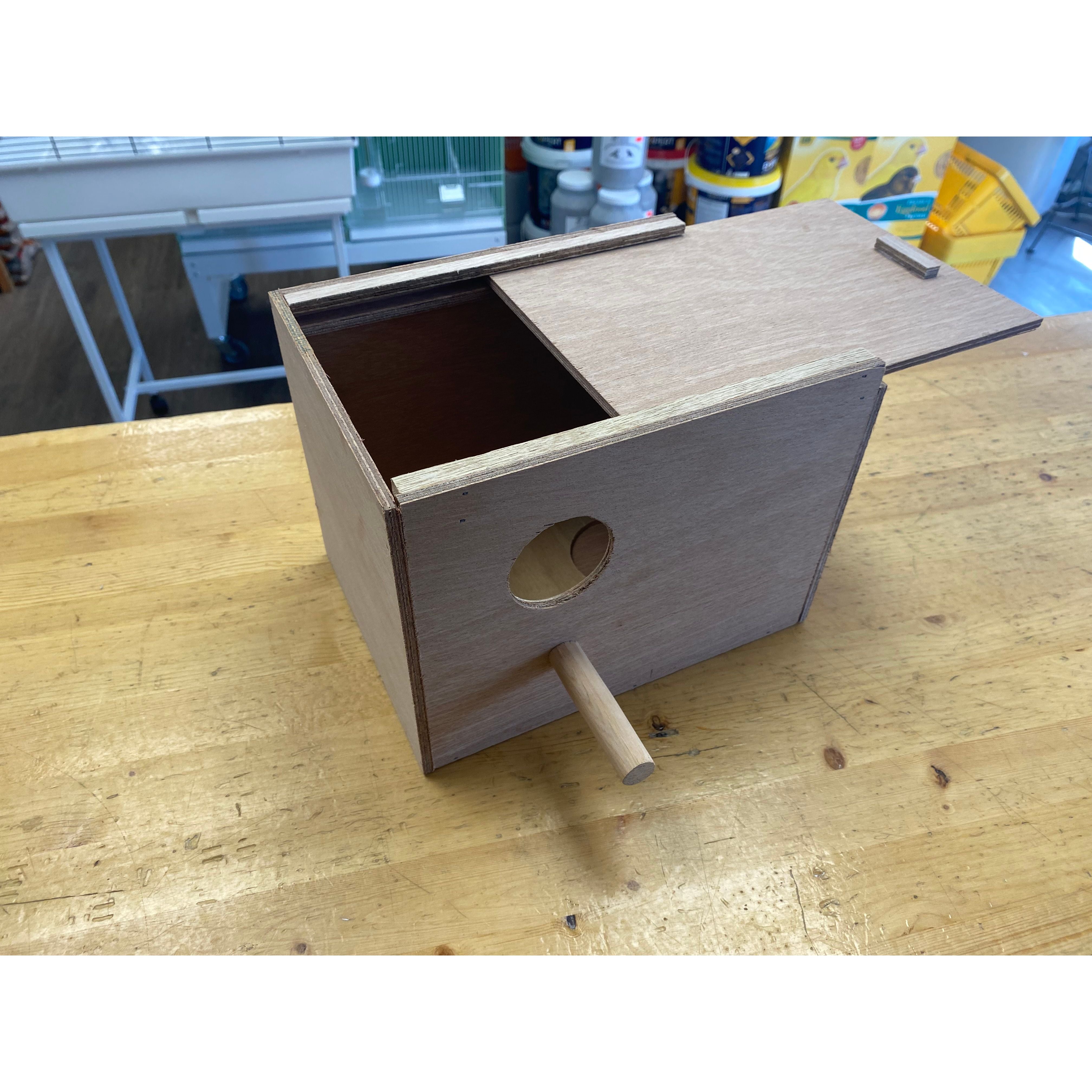 Breeding box for Lovebirds,Parrotlets,Budgies etc.... – Aves Canada