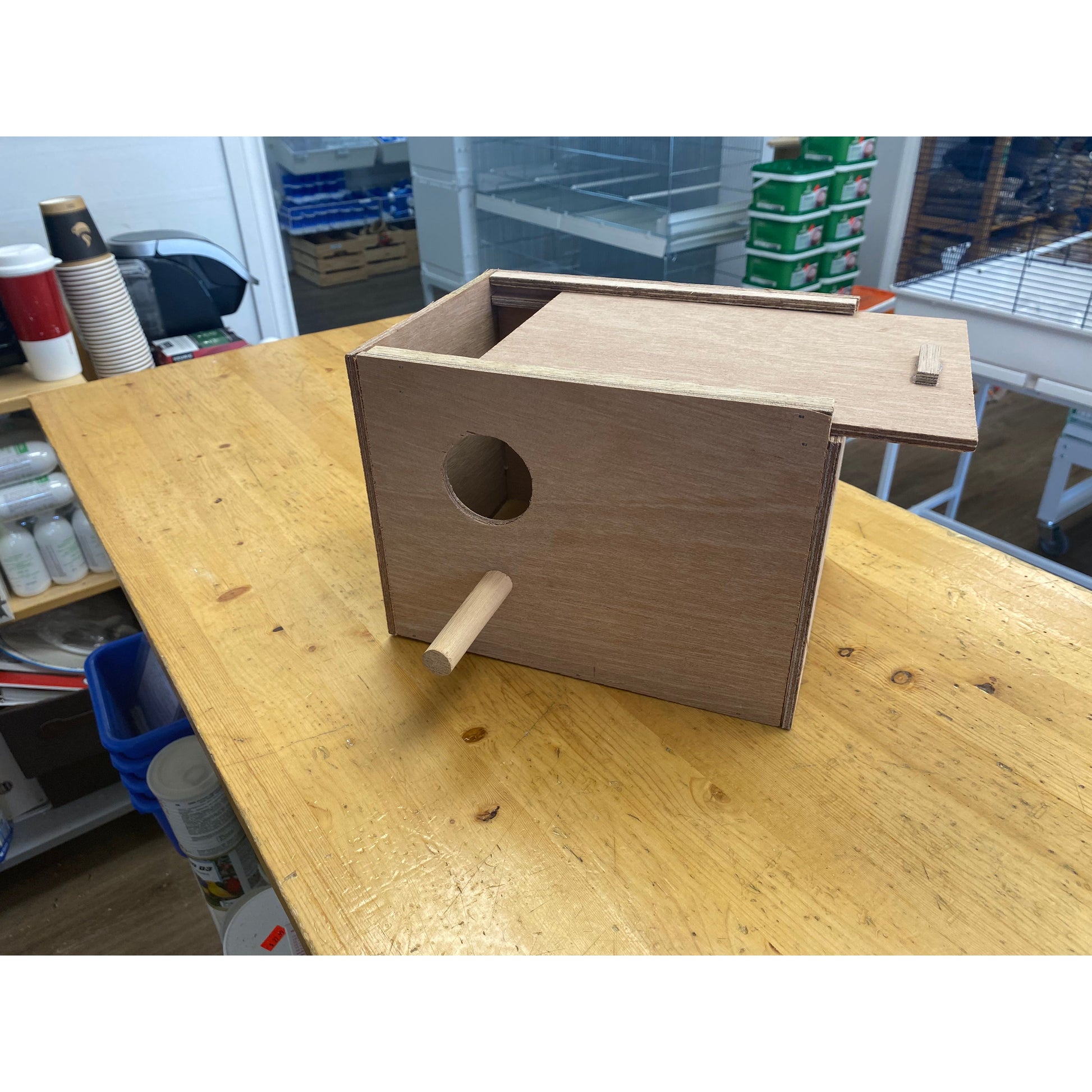 Breeding box for Lovebirds,Parrotlets,Budgies etc.... – Aves Canada